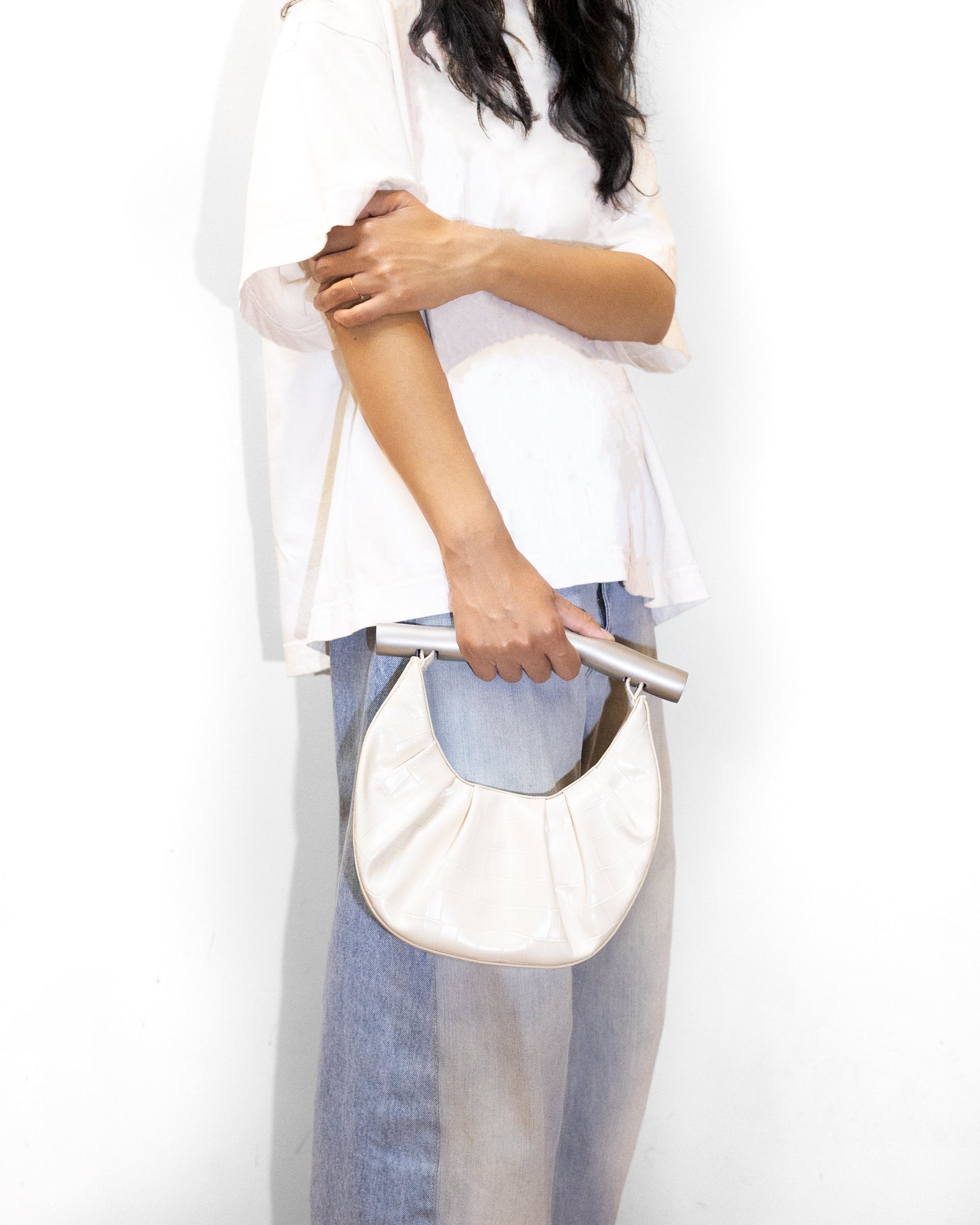 Smashed Handle Hobo in Swan Egg – Puppets and Puppets